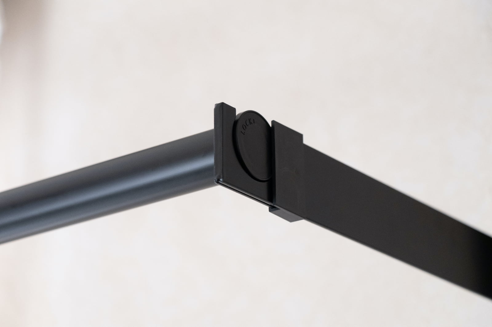 窓枠物干し FRAMES｜森田アルミ工業