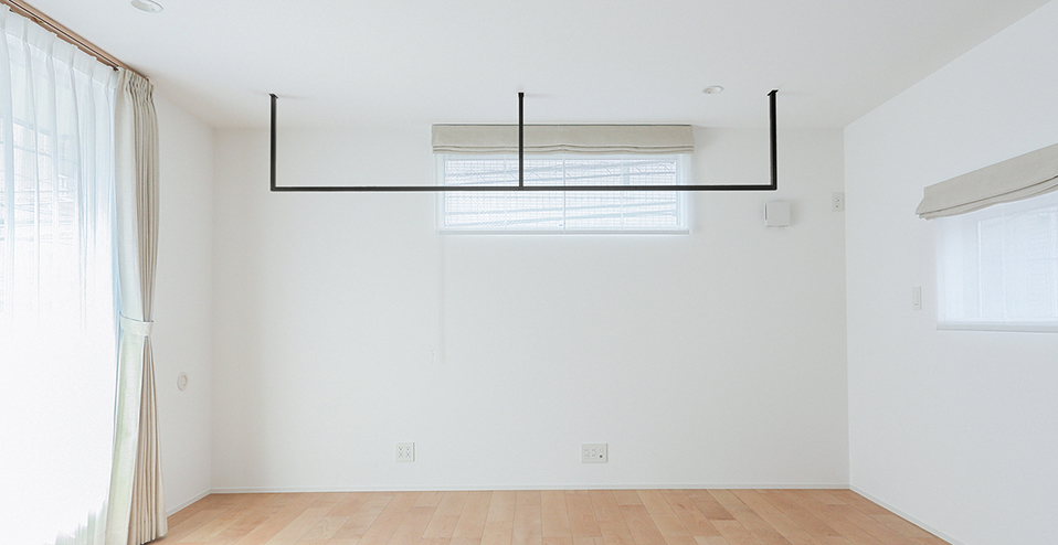 kacu Ceiling-mounted clothesline | Product | Morita Aluminum Industry,inc.