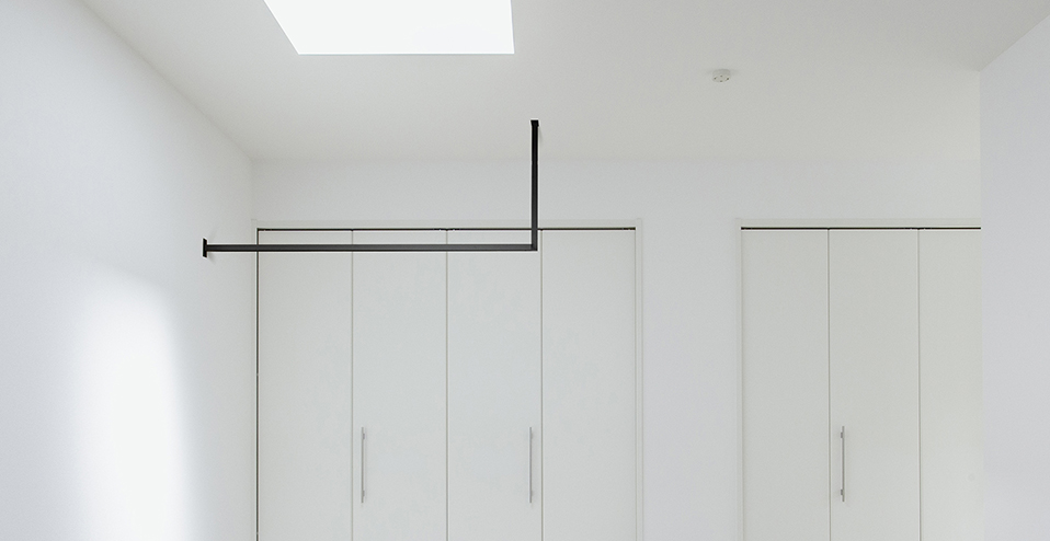 kacu Ceiling-mounted clothesline | Product | Morita Aluminum Industry,inc.